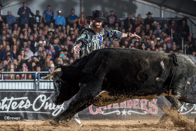 Rutkowski Defends Title