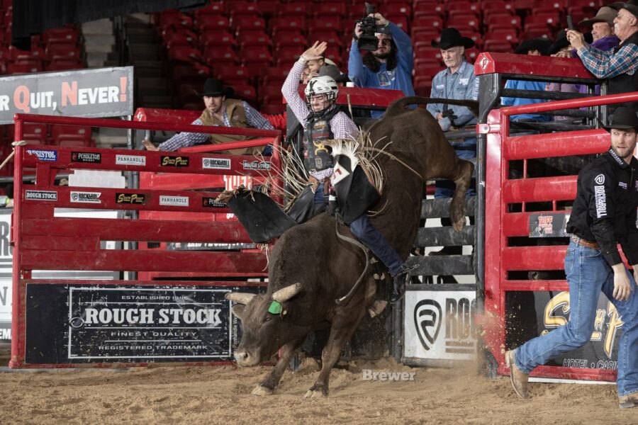 John Crimber Goes 3 for 3 to Win his First Tuff Hedeman Bull Riding Buckle at the South Point - News