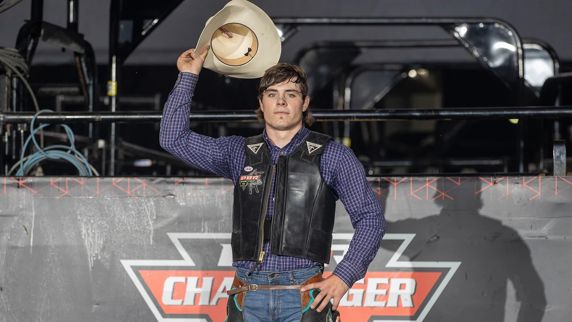Conner Halverson Leads After First Night of PBR Tri-Cities Classic - News